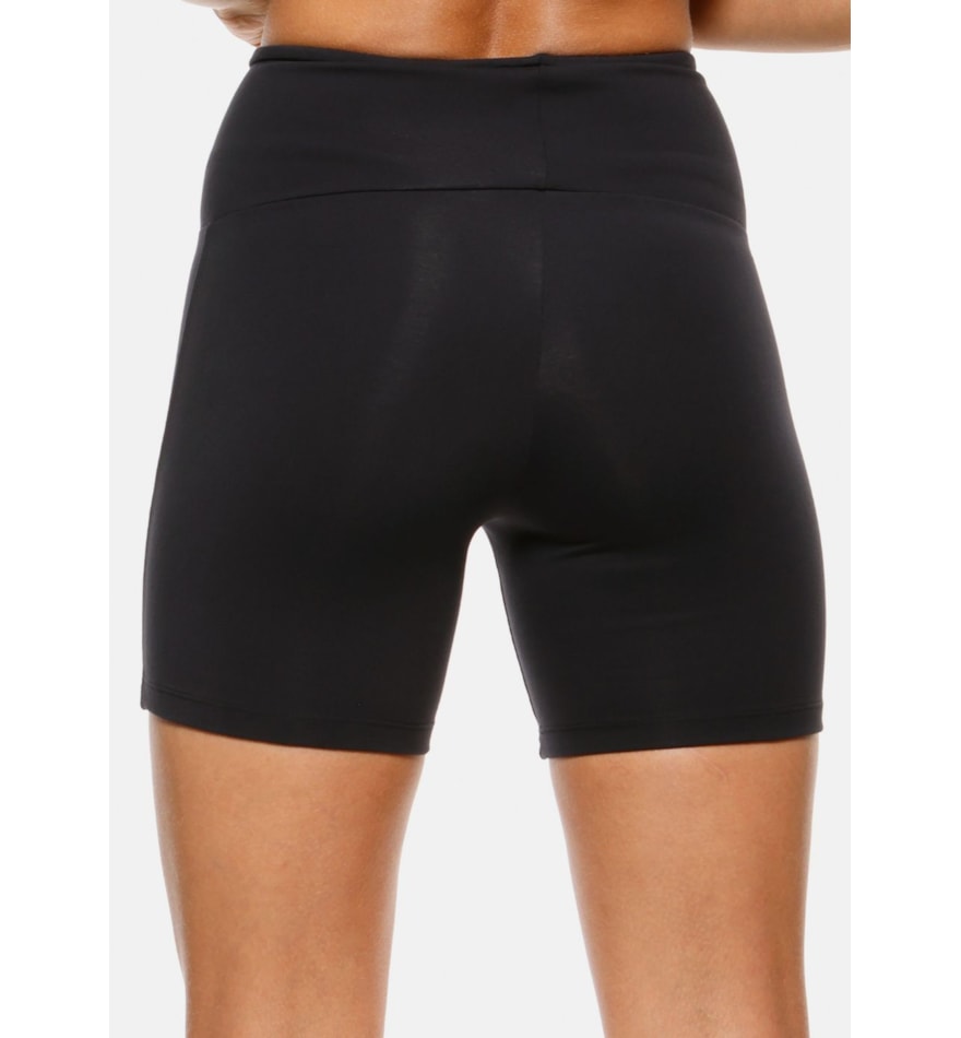 Short Liso Preto